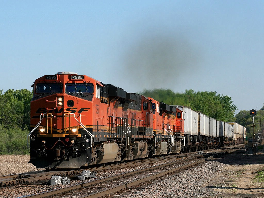 BNSF 7595